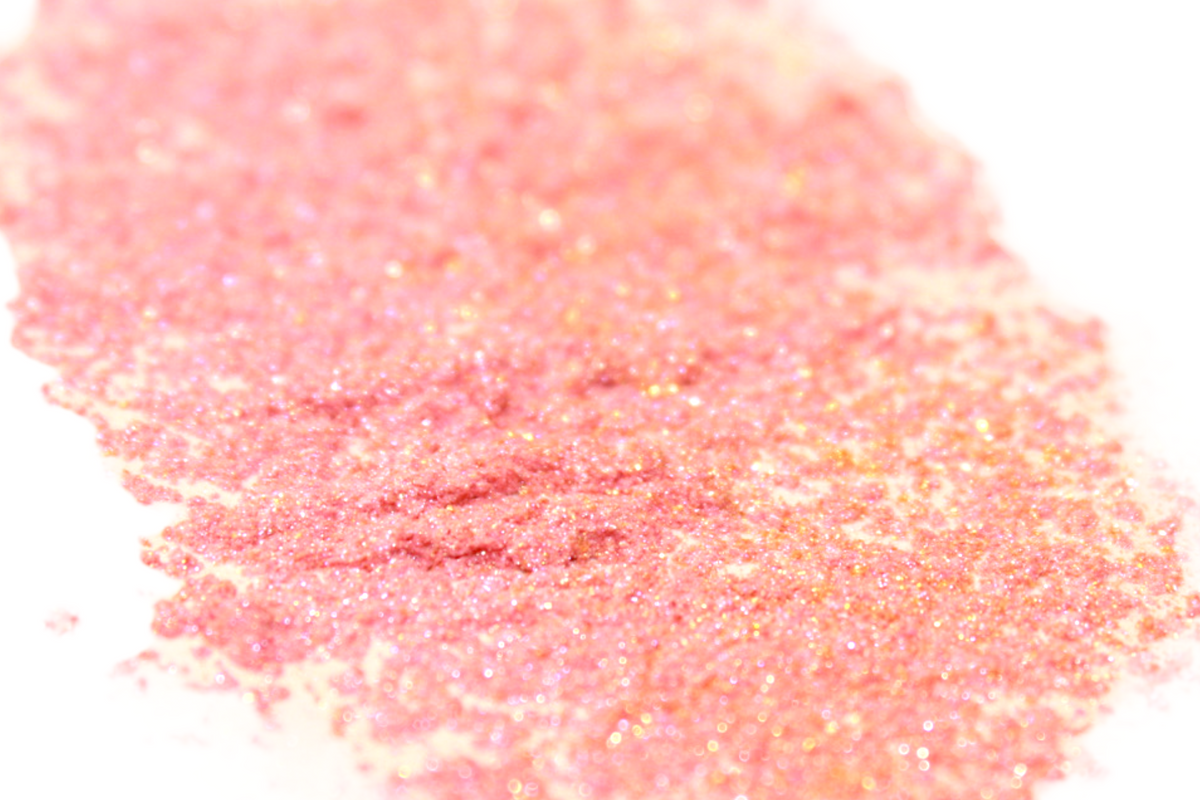 Champagne Kiss Glow – DJS Beauty